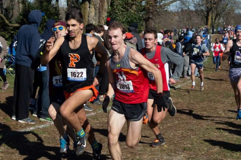 College runners find friendship, competition through club running ...